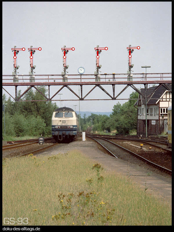 Strecken und Bahnhöfe